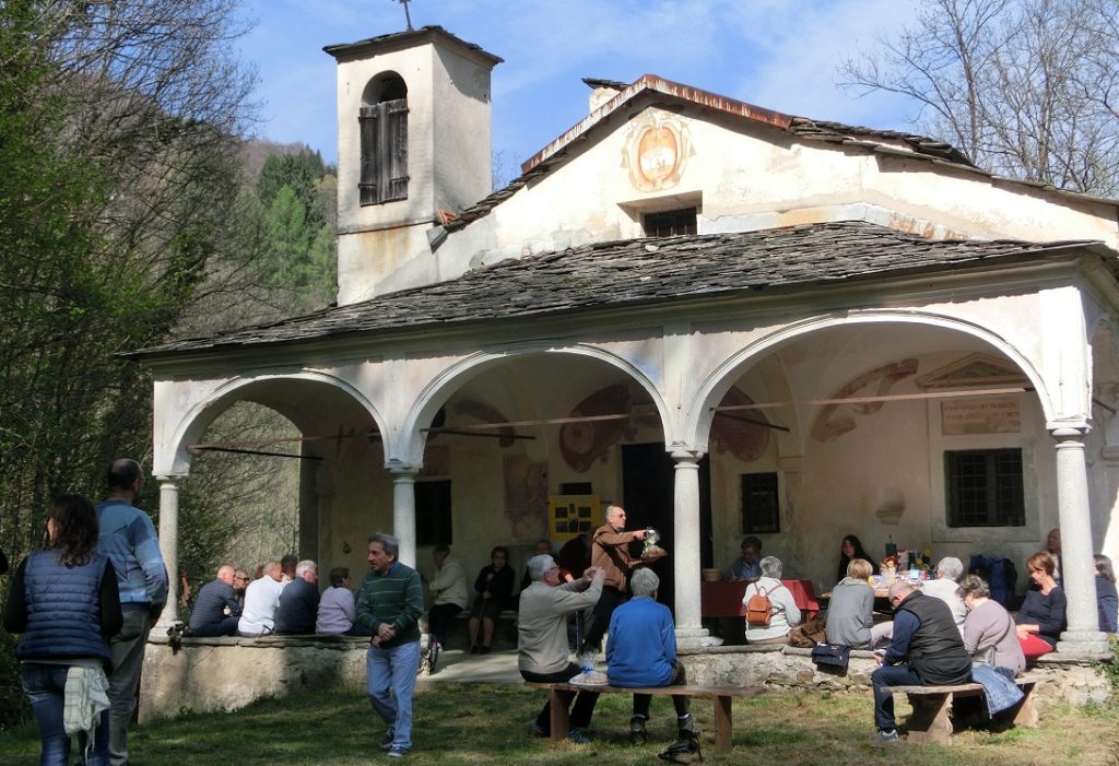 Civiasco ritrova quadri rubati alla Via Crucis